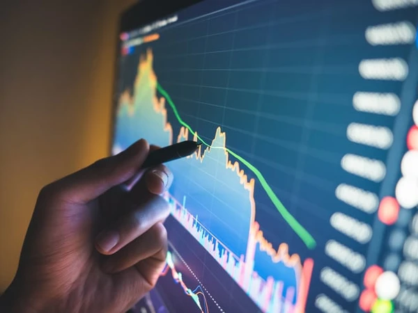 Buy e Sell di Wall Street: le raccomandazioni sui principali titoli ...