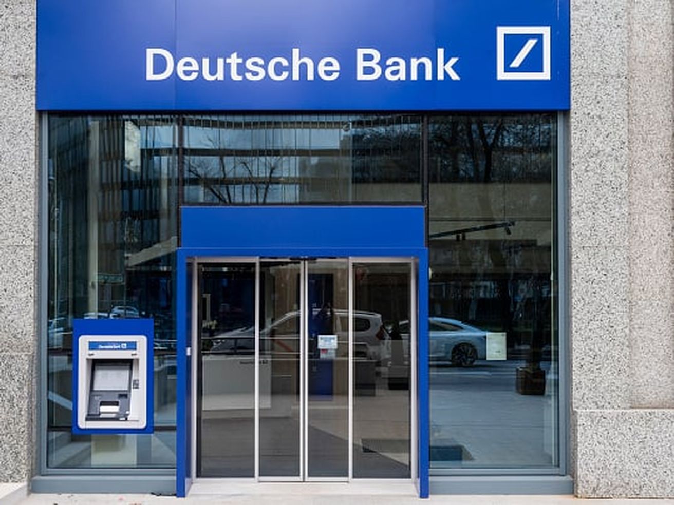 Deusche Bank i risultati battono le attese ma gli analisti rimangono ...